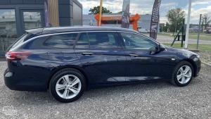Black Opel Insignia 2019 in Marijampole, with an engine capacity of 2.00 L and mileage of 170 thousand km for 12750 €, photo 5 on AUTOMOTO.COM.LV