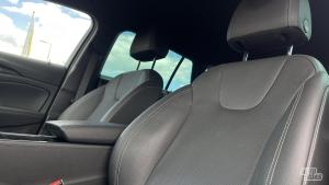 Black Opel Insignia 2019 in Marijampole, with an engine capacity of 2.00 L and mileage of 170 thousand km for 12750 €, photo 11 on AUTOMOTO.COM.LV