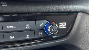 Black Opel Insignia 2019 in Marijampole, with an engine capacity of 2.00 L and mileage of 170 thousand km for 12750 €, photo 22 on AUTOMOTO.COM.LV