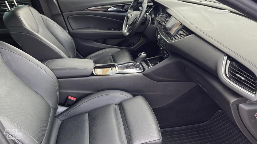 Black Opel Insignia 2019 in Marijampole, with an engine capacity of 2.00 L and mileage of 170 thousand km for 12750 €, photo 25 on AUTOMOTO.COM.LV