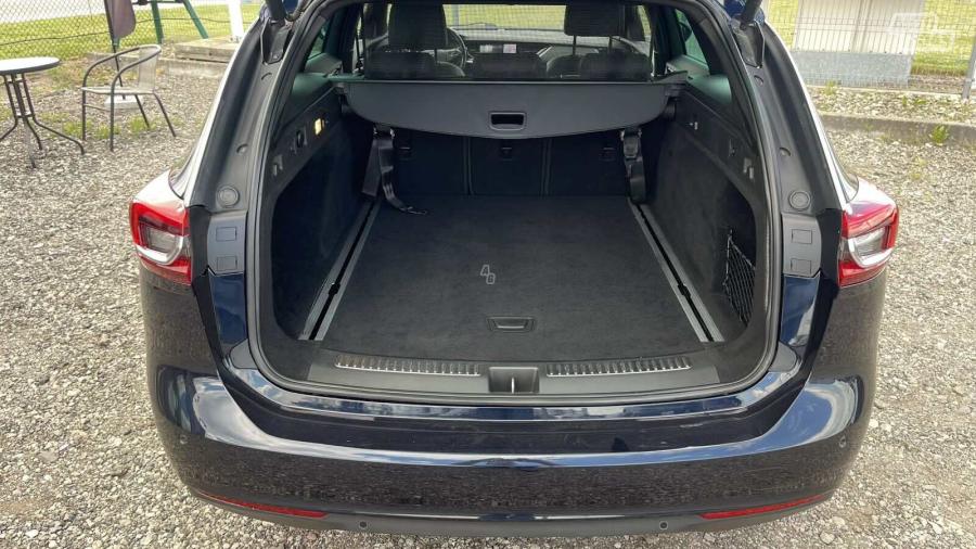 Black Opel Insignia 2019 in Marijampole, with an engine capacity of 2.00 L and mileage of 170 thousand km for 12750 €, photo 35 on AUTOMOTO.COM.LV