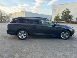 Black Opel Insignia 2019 in Riga, with an engine capacity of 2.00 L and mileage of 228 thousand km for 8500 €, photo 7 on AUTOMOTO.COM.LV