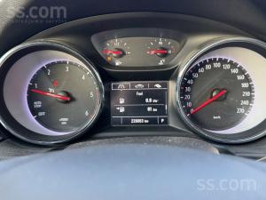Black Opel Insignia 2019 in Riga, with an engine capacity of 2.00 L and mileage of 228 thousand km for 8500 €, photo 19 on AUTOMOTO.COM.LV