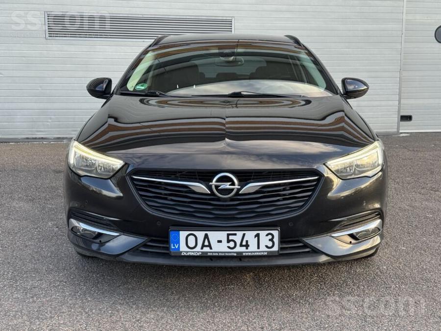 Black Opel Insignia 2019 in Riga, with an engine capacity of 2.00 L and mileage of 228 thousand km for 8500 €, photo 24 on AUTOMOTO.COM.LV