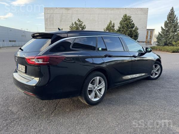 Black Opel Insignia 2019 in Riga, with an engine capacity of 2.00 L and mileage of 228 thousand km for 8500 €, photo 5 on AUTOMOTO.COM.LV