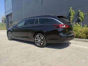 Black Opel Insignia 2019 in Vilnius, with an engine capacity of 1.60 L and mileage of 160 thousand km for 8700 €, photo 4 on AUTOMOTO.COM.LV