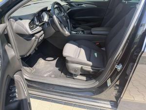 Black Opel Insignia 2019 in Vilnius, with an engine capacity of 1.60 L and mileage of 160 thousand km for 8700 €, photo 10 on AUTOMOTO.COM.LV