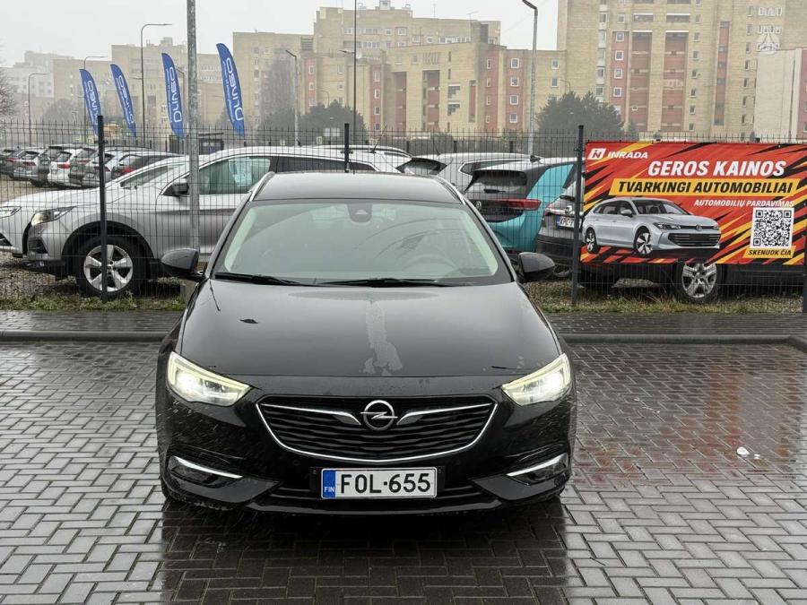 Black Opel Insignia 2020 in Kaunas, with an engine capacity of 1.60 L and mileage of 248 thousand km for 11248 €, photo 2 on AUTOMOTO.COM.LV