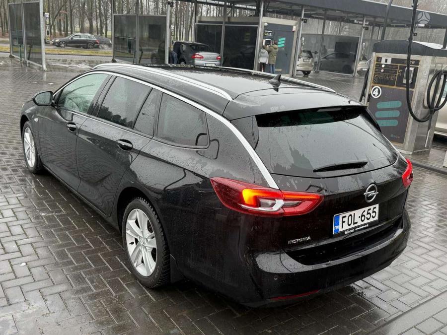 Black Opel Insignia 2020 in Kaunas, with an engine capacity of 1.60 L and mileage of 248 thousand km for 11248 €, photo 4 on AUTOMOTO.COM.LV