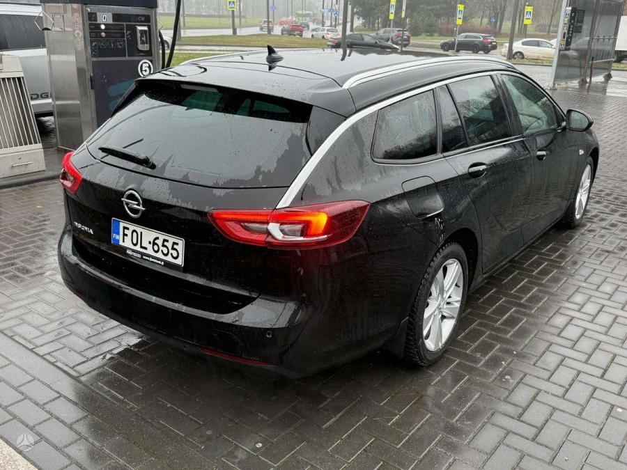 Black Opel Insignia 2020 in Kaunas, with an engine capacity of 1.60 L and mileage of 248 thousand km for 11248 €, photo 5 on AUTOMOTO.COM.LV