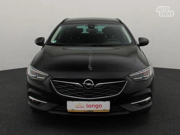 Black Opel Insignia 2020 in Vilnius, with an engine capacity of 2.00 L and mileage of 157 thousand km for 13599 €, photo 3 on AUTOMOTO.COM.LV