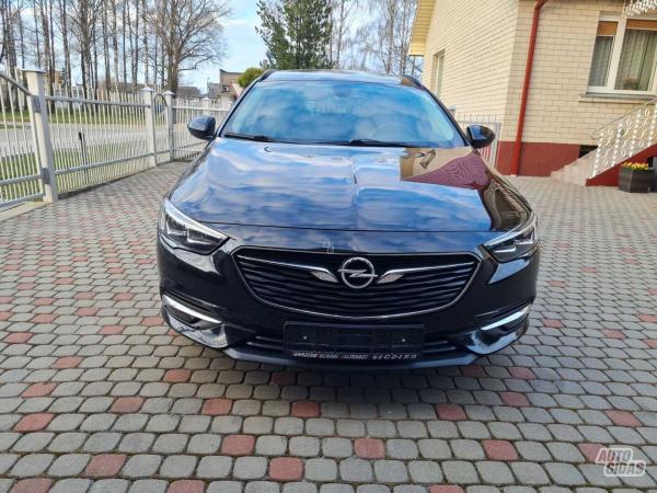 Black Opel Insignia 2020 in Marijampole, with an engine capacity of 2.00 L and mileage of 199 thousand km for 10900 €, photo 7 on AUTOMOTO.COM.LV