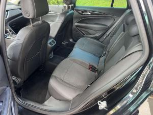 Black Opel Insignia 2020 in Alytus, with an engine capacity of 1.60 L and mileage of 177 thousand km for 8950 €, photo 17 on AUTOMOTO.COM.LV