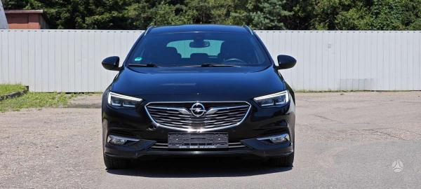 Black Opel Insignia 2020 in Utena, with an engine capacity of 1.60 L and mileage of 198 thousand km for 9990 €, photo 7 on AUTOMOTO.COM.LV
