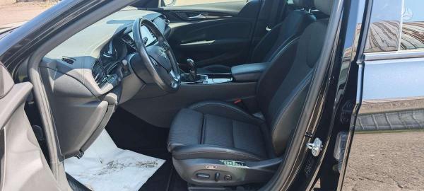 Black Opel Insignia 2020 in Utena, with an engine capacity of 1.60 L and mileage of 198 thousand km for 9990 €, photo 9 on AUTOMOTO.COM.LV