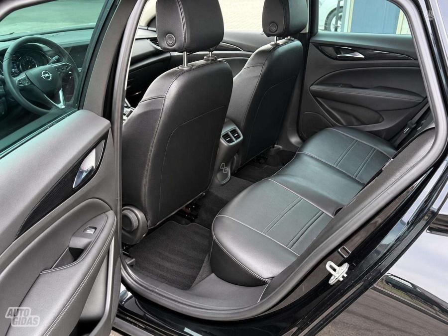 Black Opel Insignia 2020 in Kaunas, with an engine capacity of 1.60 L and mileage of 248 thousand km for 10899 €, photo 10 on AUTOMOTO.COM.LV