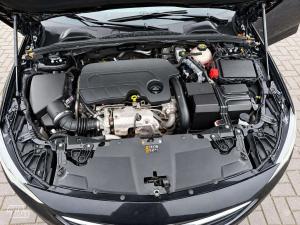 Black Opel Insignia 2020 in Kaunas, with an engine capacity of 1.60 L and mileage of 248 thousand km for 10899 €, photo 11 on AUTOMOTO.COM.LV