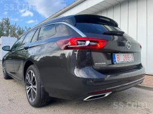 Black Opel Insignia 2021 in Riga, with an engine capacity of 2.00 L and mileage of 0 thousand km for 14800 €, photo 15 on AUTOMOTO.COM.LV