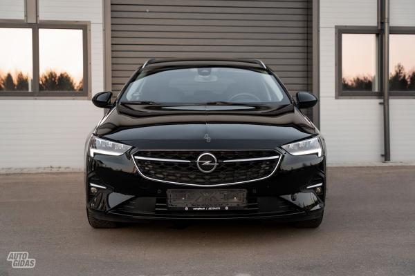 Black Opel Insignia 2021 in Utena, with an engine capacity of 2.00 L and mileage of 47 thousand km for 15700 €, photo 2 on AUTOMOTO.COM.LV