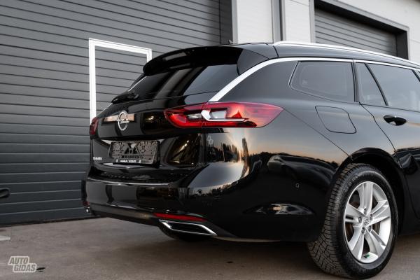 Black Opel Insignia 2021 in Utena, with an engine capacity of 2.00 L and mileage of 47 thousand km for 15700 €, photo 5 on AUTOMOTO.COM.LV