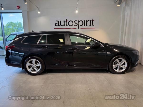 Black Opel Insignia 2021 in Tallinn, with an engine capacity of 1.60 L and mileage of 123 thousand km for 14500 €, photo 4 on AUTOMOTO.COM.LV