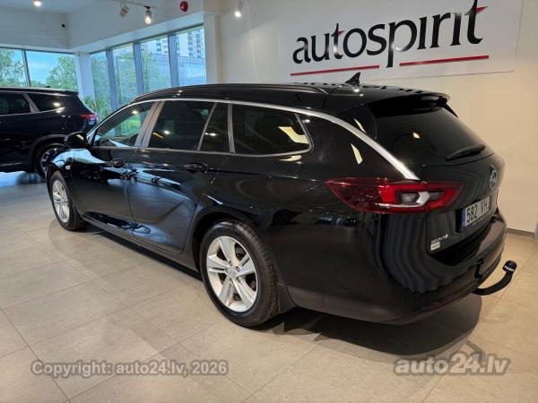 Black Opel Insignia 2021 in Tallinn, with an engine capacity of 1.60 L and mileage of 123 thousand km for 14500 €, photo 6 on AUTOMOTO.COM.LV