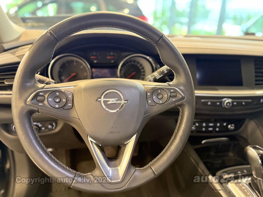 Black Opel Insignia 2021 in Tallinn, with an engine capacity of 1.60 L and mileage of 123 thousand km for 14500 €, photo 12 on AUTOMOTO.COM.LV