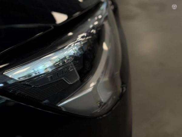 Black Opel Insignia 2021 in Klaipeda, with an engine capacity of 1.96 L and mileage of 214 thousand km for 12650 €, photo 9 on AUTOMOTO.COM.LV
