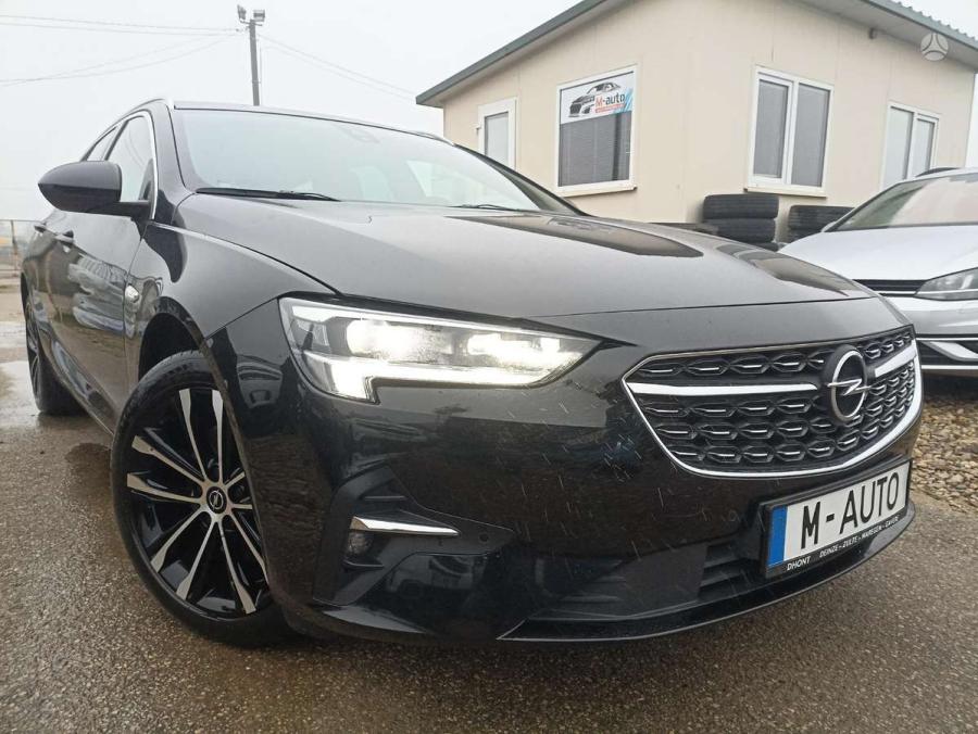 Black Opel Insignia 2022 in Vilnius, with an engine capacity of 1.50 L and mileage of 160 thousand km for 13250 €, photo 2 on AUTOMOTO.COM.LV