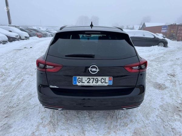 Black Opel Insignia 2022 in Taurage, with an engine capacity of 1.96 L and mileage of 178 thousand km for 14800 €, photo 5 on AUTOMOTO.COM.LV