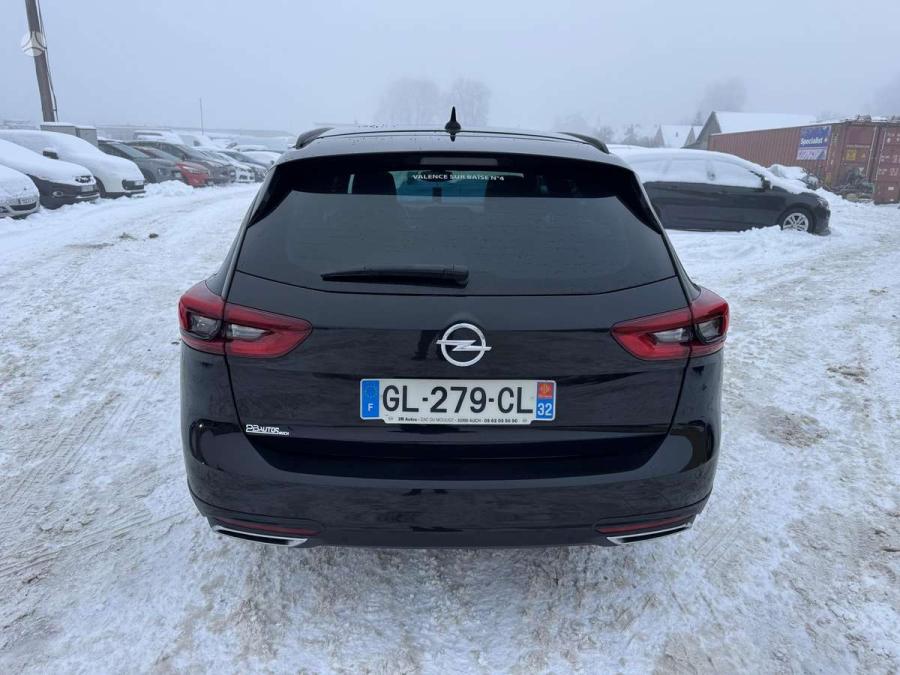 Black Opel Insignia 2022 in Taurage, with an engine capacity of 1.96 L and mileage of 178 thousand km for 14800 €, photo 5 on AUTOMOTO.COM.LV