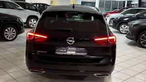 Black Opel Insignia 2022 in Kaunas, with an engine capacity of 2.00 L and mileage of 64 thousand km for 24450 €, photo 7 on AUTOMOTO.COM.LV