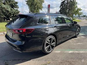 Black Opel Insignia 2022 in Taurage, with an engine capacity of 1.96 L and mileage of 185 thousand km for 12700 €, photo 5 on AUTOMOTO.COM.LV