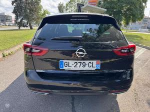 Black Opel Insignia 2022 in Taurage, with an engine capacity of 1.96 L and mileage of 185 thousand km for 12700 €, photo 6 on AUTOMOTO.COM.LV