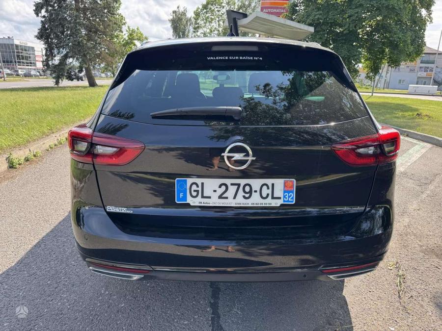 Black Opel Insignia 2022 in Taurage, with an engine capacity of 1.96 L and mileage of 185 thousand km for 12700 €, photo 6 on AUTOMOTO.COM.LV