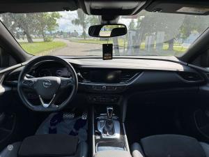 Black Opel Insignia 2022 in Taurage, with an engine capacity of 1.96 L and mileage of 185 thousand km for 12700 €, photo 12 on AUTOMOTO.COM.LV