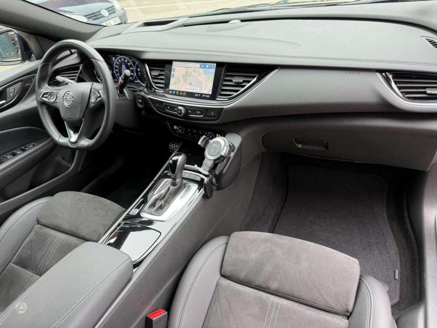 Melns Opel Insignia 2023 Kauņa, ar dzinēja tilpumu 1.96 L un nobraukumu 173 tūkst. km par 14190 €, foto 24 vietnē AUTOMOTO.COM.LV