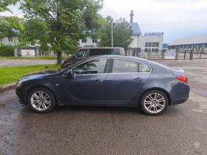 Blue Opel Insignia 2009 in Kaunas, with an engine capacity of 1.96 L and mileage of 285 thousand km for 1750 €, photo 8 on AUTOMOTO.COM.LV