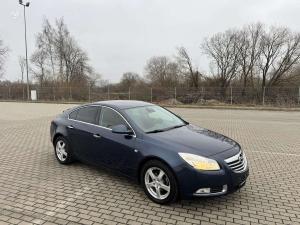 Blue Opel Insignia 2011 in Marijampole, with an engine capacity of 1.96 L and mileage of 233 thousand km for 3899 €, photo 6 on AUTOMOTO.COM.LV
