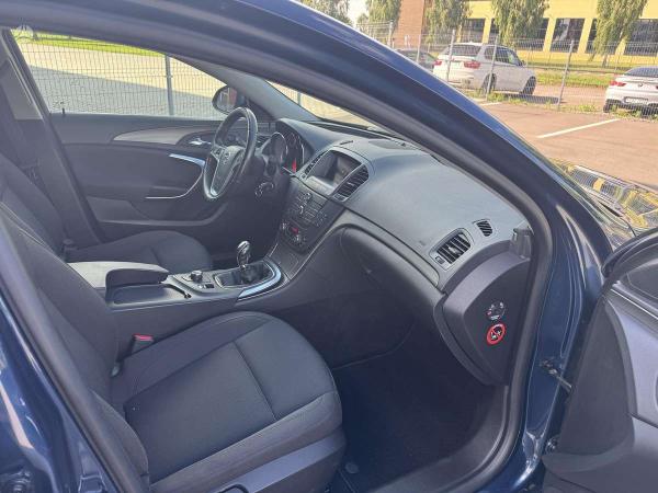 Zils Opel Insignia 2011 Marijampole, ar dzinēja tilpumu 1.96 L un nobraukumu 233 tūkst. km par 3699 €, foto 7 vietnē AUTOMOTO.COM.LV