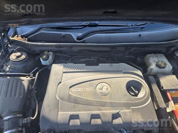 Blue Opel Insignia 2011 in Cesis, with an engine capacity of 2.00 L and mileage of 220 thousand km for 1950 €, photo 9 on AUTOMOTO.COM.LV
