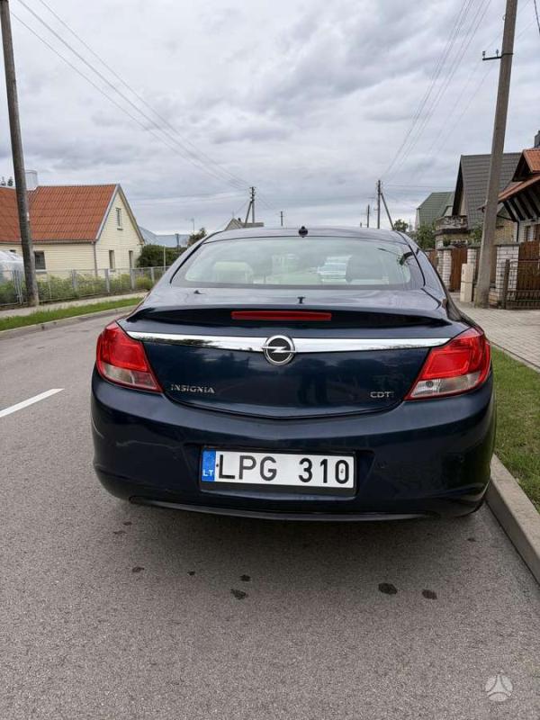 Zils Opel Insignia 2012 Radviliškis, ar dzinēja tilpumu 1.96 L un nobraukumu 197 tūkst. km par 3000 €, foto 2 vietnē AUTOMOTO.COM.LV
