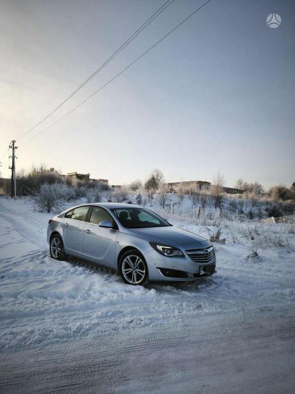 Синий Опель Инсигния 2014 в Акмяне, объемом двигателя 1.36 л и пробегом 214 тыс. км за 4999 €, фото 1 на AUTOMOTO.COM.LV