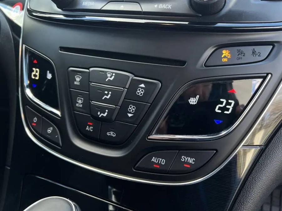 Zils Opel Insignia 2016 Jēkabpils, ar dzinēja tilpumu 2.00 L un nobraukumu 258 tūkst. km par 7500 €, foto 16 vietnē AUTOMOTO.COM.LV