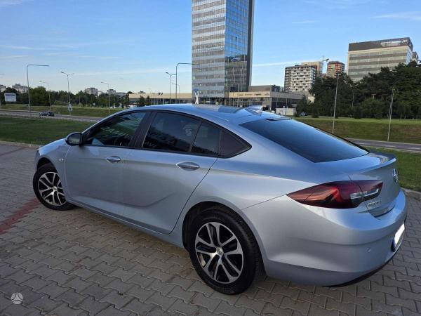 Zils Opel Insignia 2017 Viļņa, ar dzinēja tilpumu 1.60 L un nobraukumu 212 tūkst. km par 9050 €, foto 2 vietnē AUTOMOTO.COM.LV