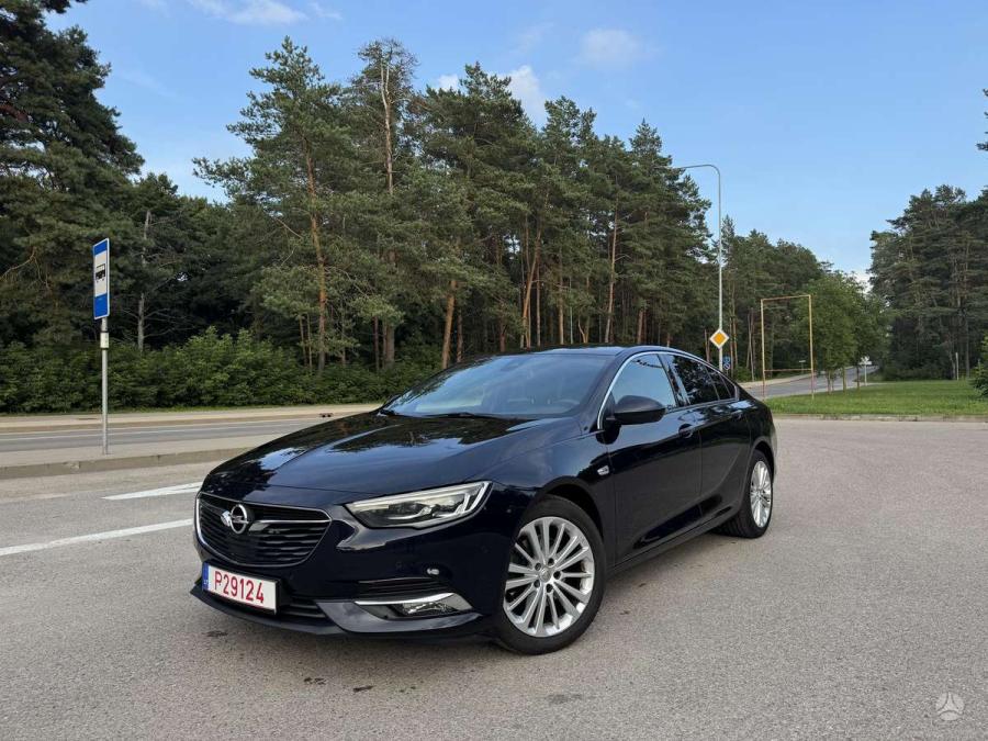 Blue Opel Insignia 2017 in Druskininkai, with an engine capacity of 1.96 L and mileage of 314 thousand km for 8900 €, photo 1 on AUTOMOTO.COM.LV