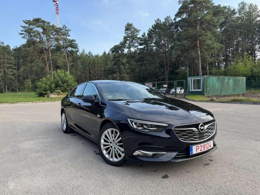 Blue Opel Insignia 2017 in Druskininkai, with an engine capacity of 1.96 L and mileage of 314 thousand km for 8900 €, photo 3 on AUTOMOTO.COM.LV