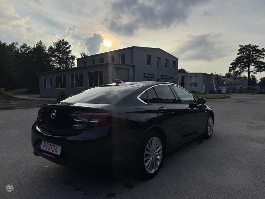 Blue Opel Insignia 2017 in Druskininkai, with an engine capacity of 1.96 L and mileage of 314 thousand km for 8900 €, photo 7 on AUTOMOTO.COM.LV