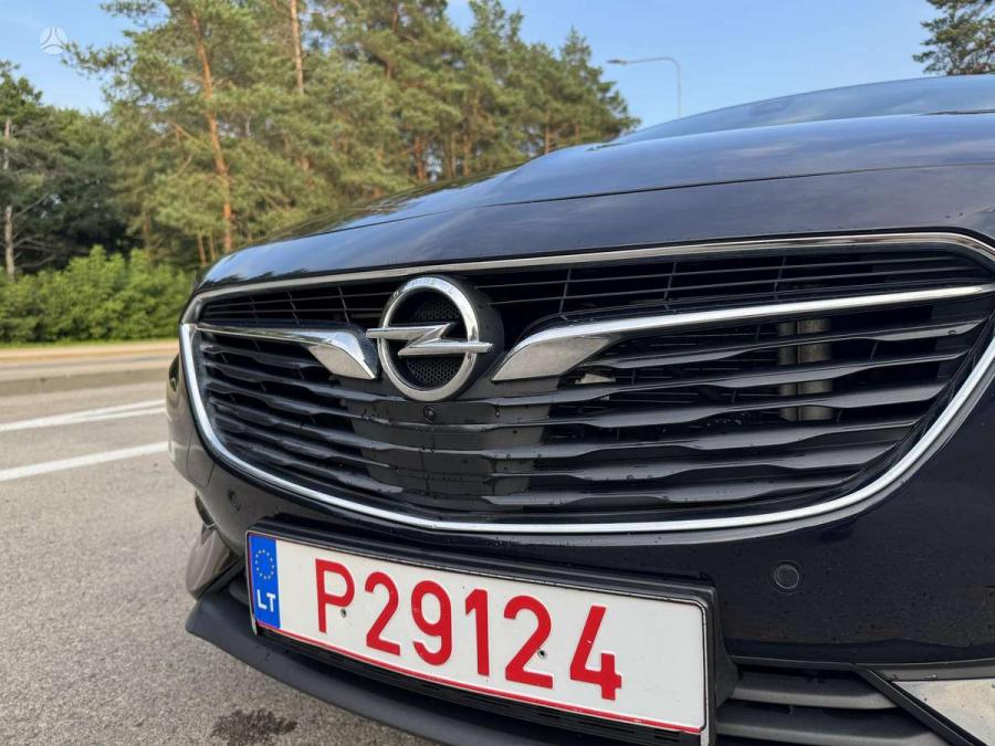 Blue Opel Insignia 2017 in Druskininkai, with an engine capacity of 1.96 L and mileage of 314 thousand km for 8900 €, photo 8 on AUTOMOTO.COM.LV