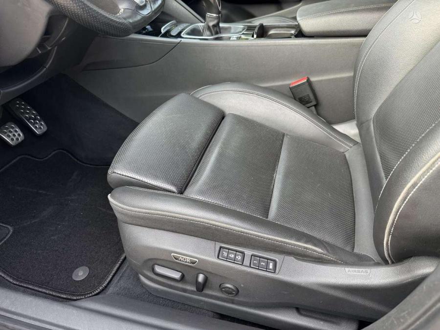 Blue Opel Insignia 2017 in Druskininkai, with an engine capacity of 1.96 L and mileage of 314 thousand km for 8900 €, photo 11 on AUTOMOTO.COM.LV